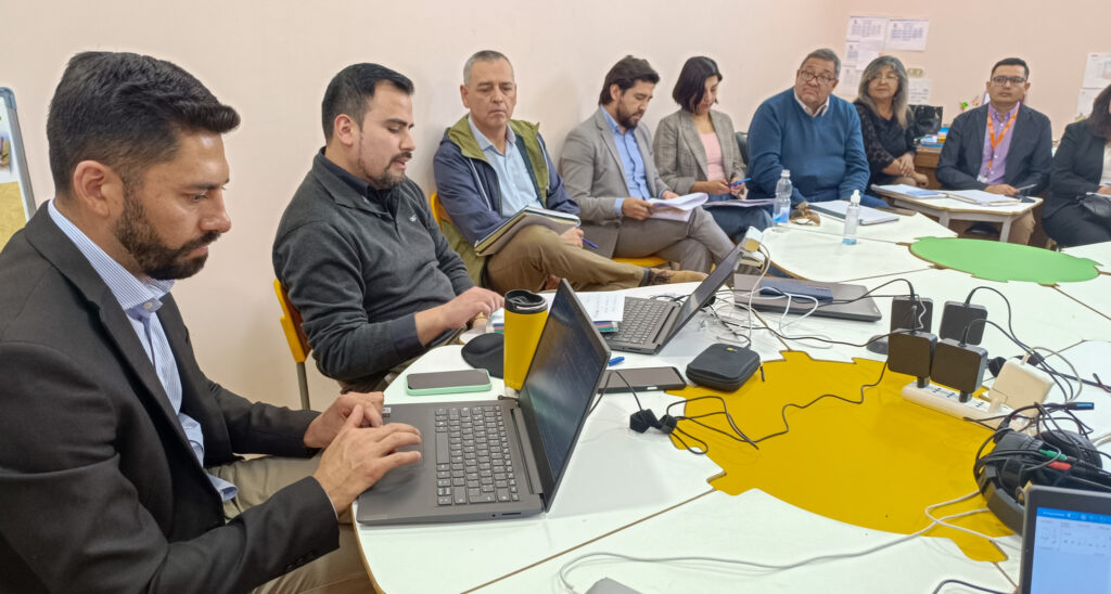 SERVICIO LOCAL LICANCABUR SE REÚNE CON COMDES Y MUNICIPALIDAD DE CALAMA PARA ARTICULAR Y ...